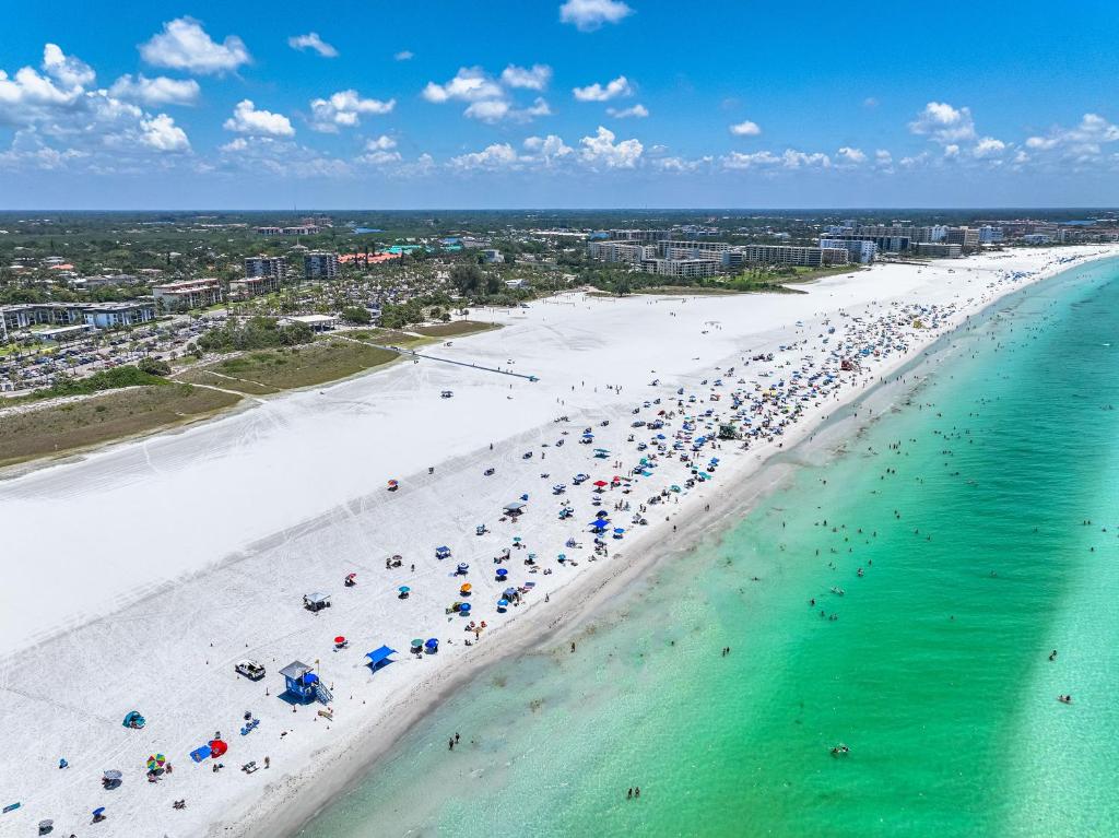 Palm Bay Club By Beachside Management, Siesta Key (updated prices 2025)