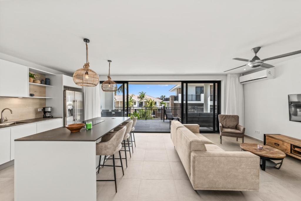 Blue Bay - The Breeze, Dorp Sint Michiel (updated prices 2024)