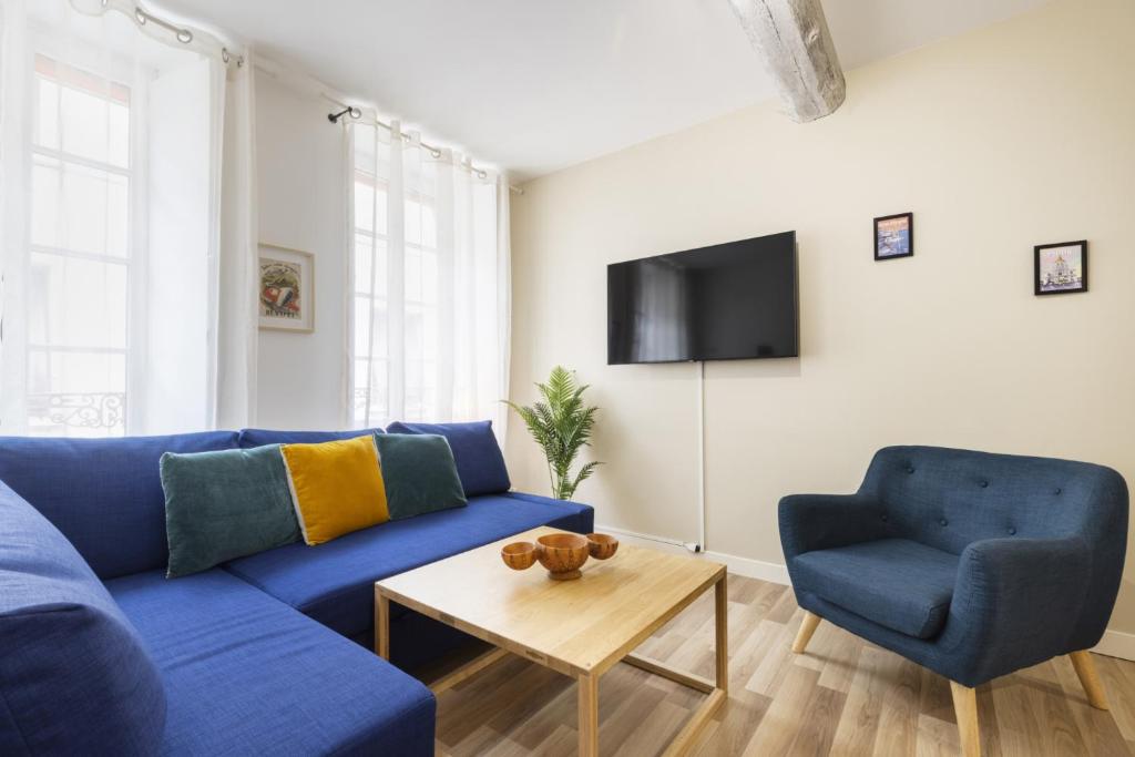 La Vie en Rouge - Parking gratuit, Carcassonne (updated prices 2025)