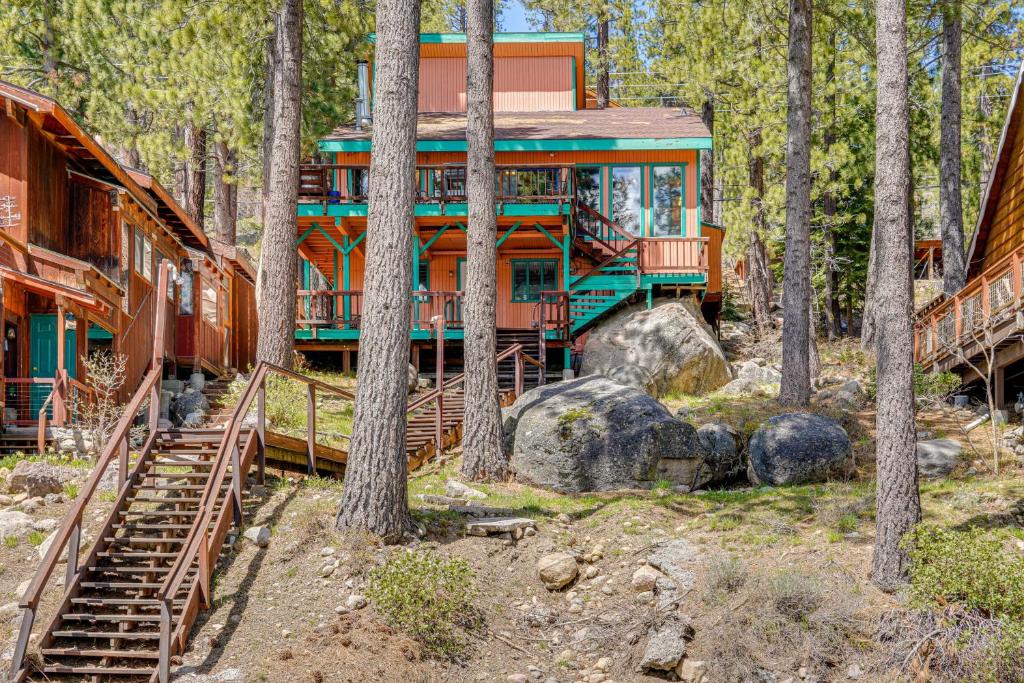 Waterfront Truckee Cabin on Donner Lake!, Truckee (updated prices 2025)
