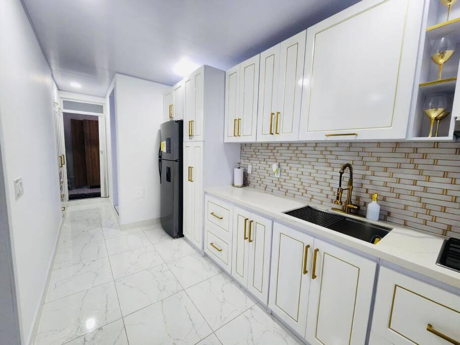 Luxury and Comfy Apartment, Buga (updated prices 2026)