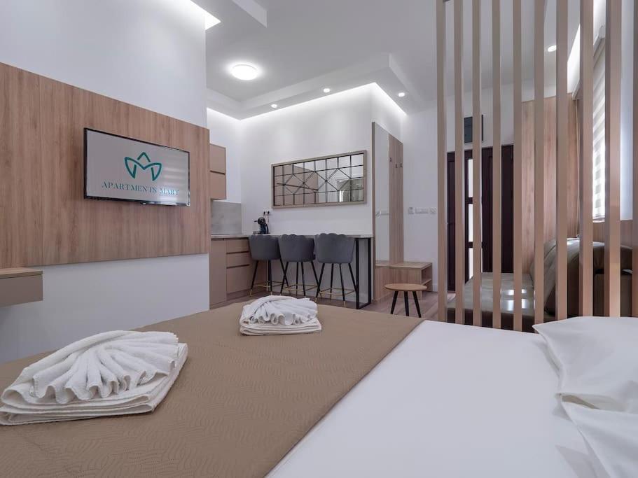 Apartments Mary - Deluxe queen studio near beach، بودفا (أسعار محدثة ...