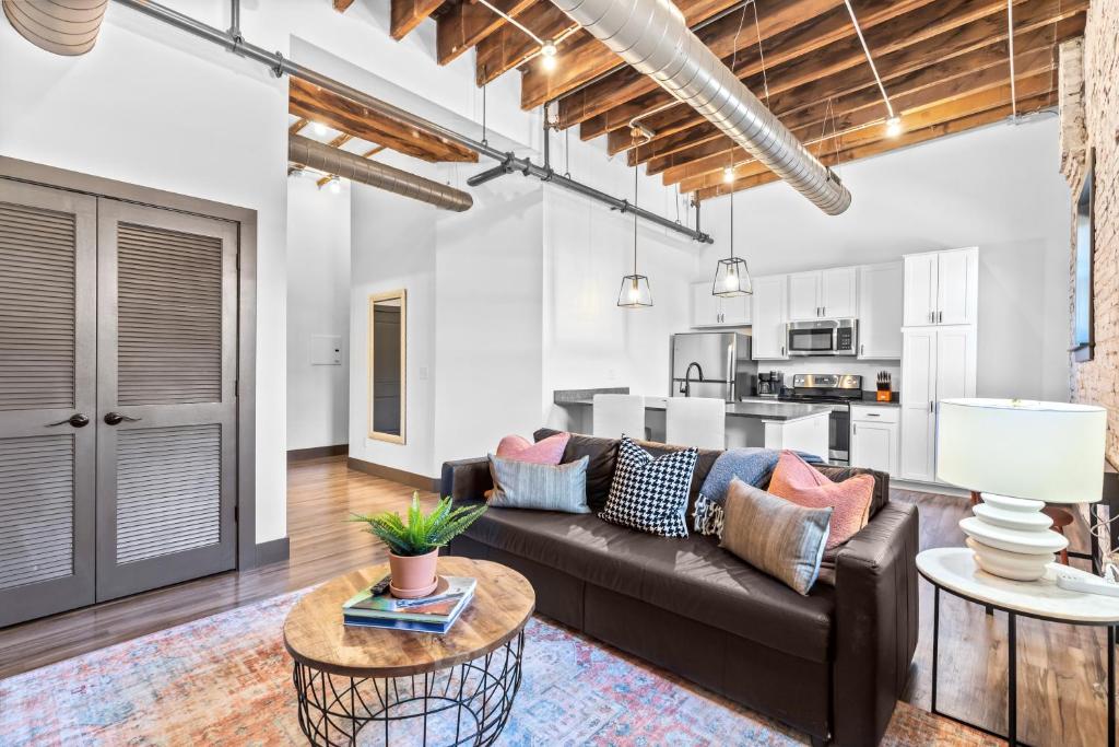 Brick & Bed Riverfront Lofts, PC 103, Saint Louis (updated prices 2026)