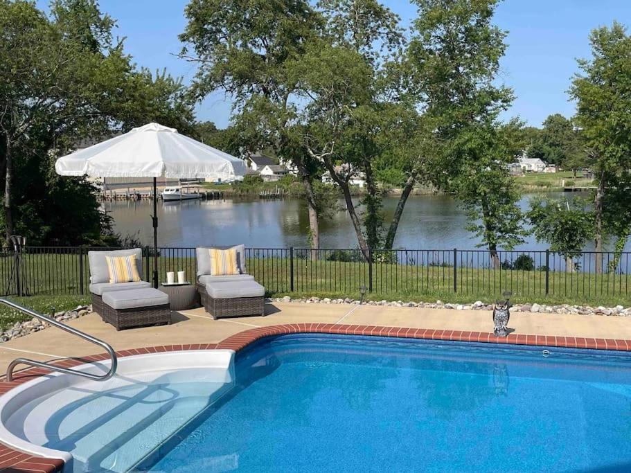 Luxury Waterfront Private Pool Dock Near Cambridge, East New Market ...