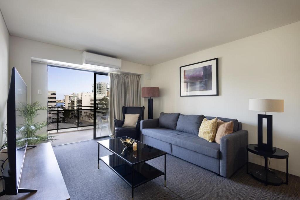 East Perth CBD Apartment close to The Swan River, Perth (updated prices ...