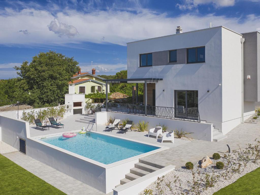 Modern villa with private swimming pool, Pula (updated prices 2025)
