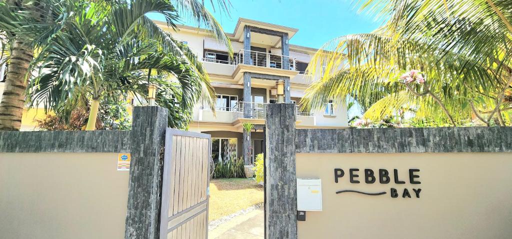 Number 1, Ground Floor (Garden View) Pebble Bay Appartments, Pereybere ...