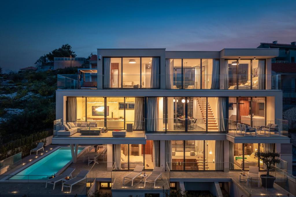 Luxury Villa Glass with Pool, Trogir (updated prices 2026)
