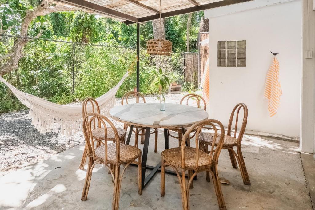 X Subic Rainforest Retreat SRR Nest Self Service BNB, Kababae की (2026 ...