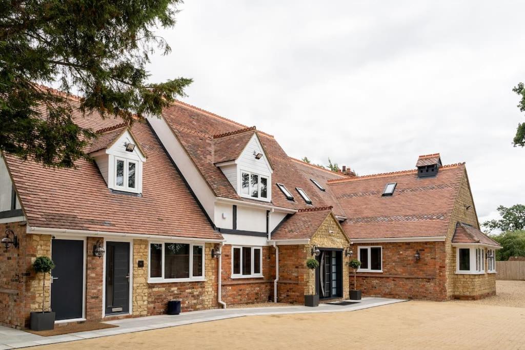 Kingfisher House, Milton Keynes (updated prices 2026)