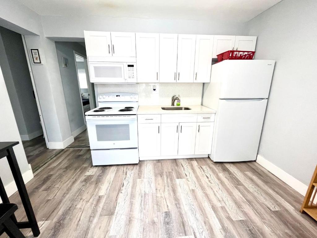 New Pompano Beach AirPark Duplex Excellent!, Pompano Beach (updated ...