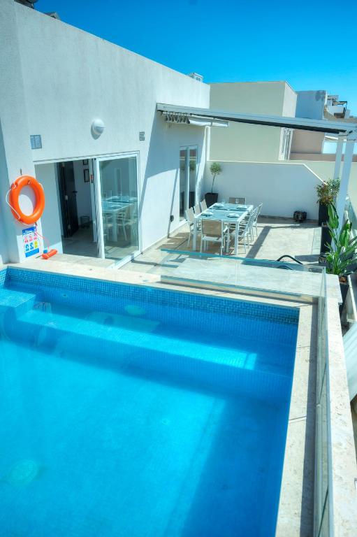 Elegant 2 bedrooms, large sun terrace, pool GCAT1-1, Is-Swieqi (updated ...