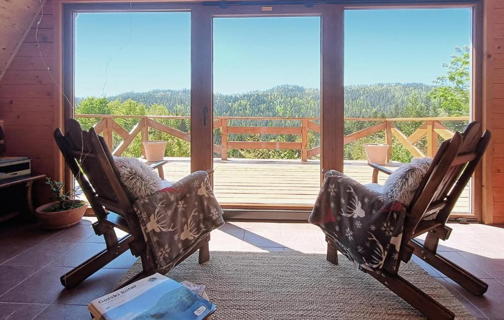 Lovely Home In Brestova Draga With Kitchen, Brestova Draga (precios ...