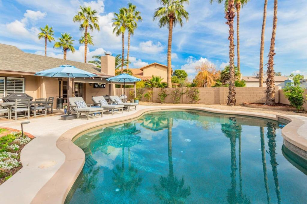 Greenway Park Oasis-Htd Pool-Putt-Firepit, Phoenix (updated prices 2024)