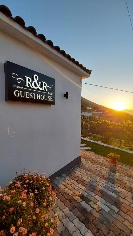 R&R Guest House, Shirokë (updated prices 2025)