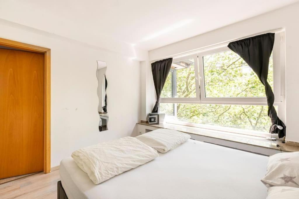 Cozy Loft with Mercatorstaße wiev Wi-Fi - SmartTv, Duisburg (updated ...