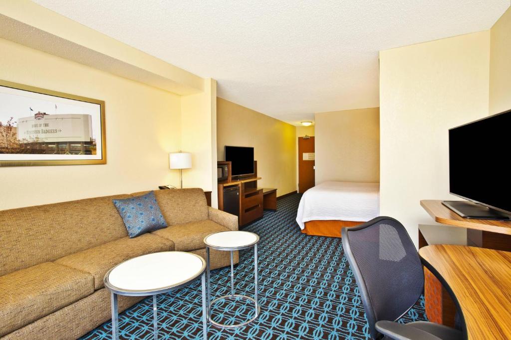 Fairfield Inn & Suites by Marriott Madison West/Middleton, Madison ...