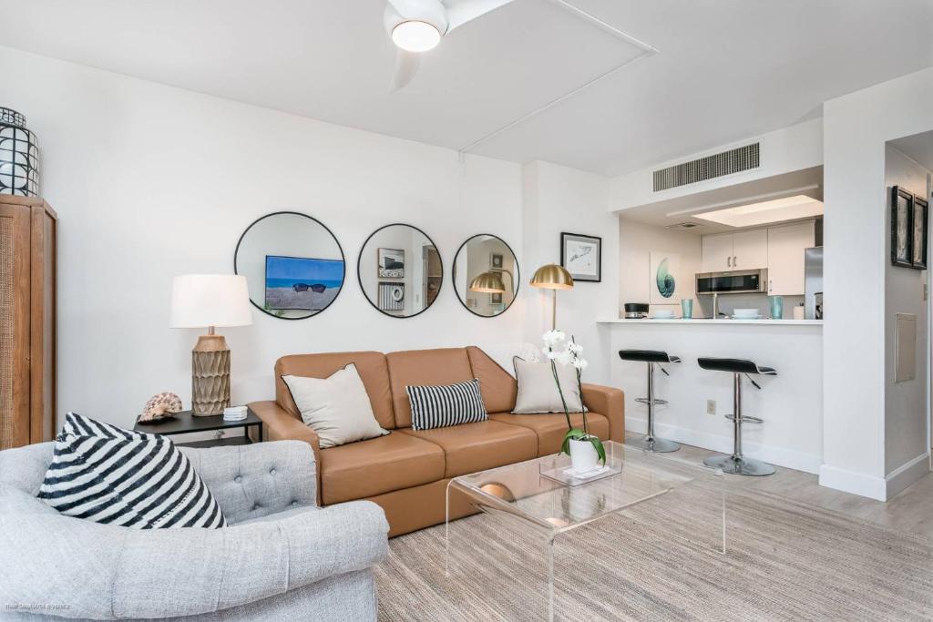 Palm Bay Club 8th Floor On Complex Private Beach, Siesta Key (updated ...