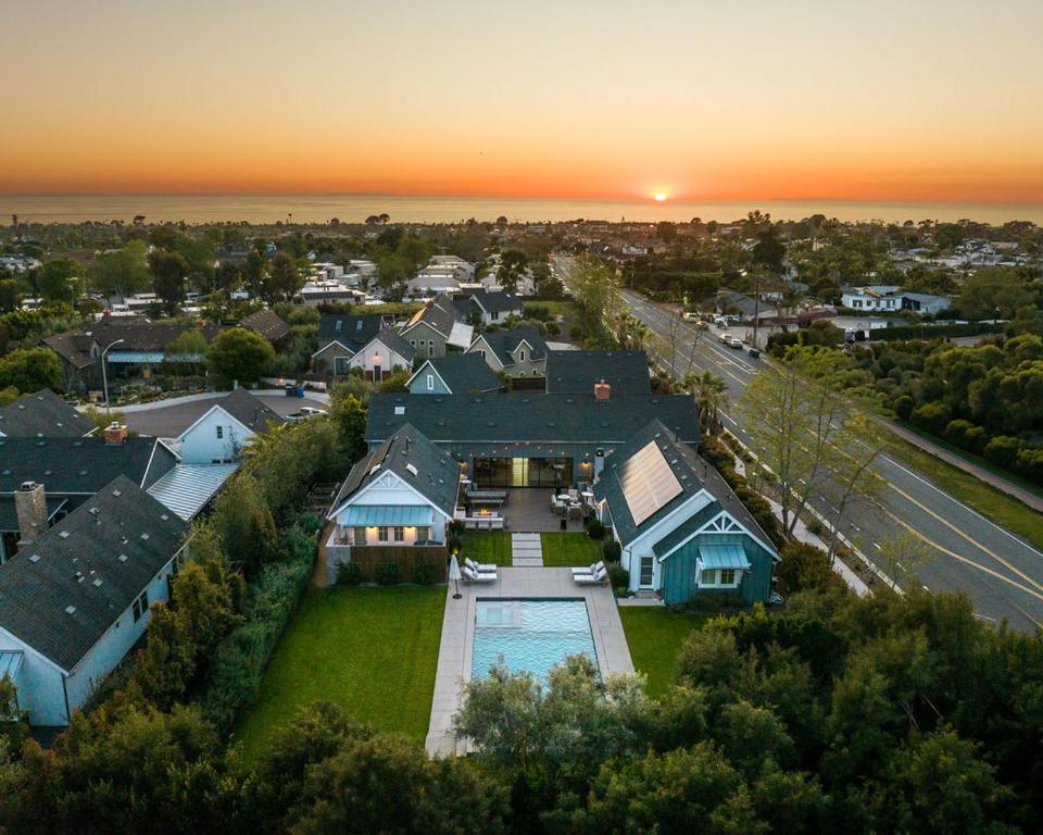 Surf and Style Chic Modern Farmhouse Guest Suite, Encinitas – Updated ...