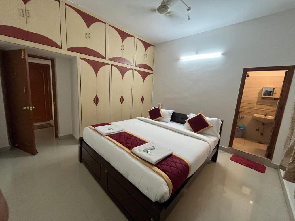 Nanda Mohan Homestay- Luxuries AC Apartment close to Alipiri Foothills ...