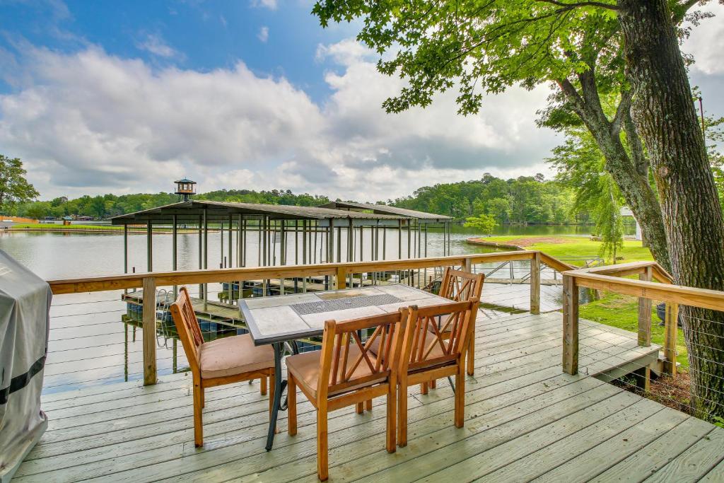 Waterfront Home on Lake Hamilton with Dock and 2 Decks, Royal (updated ...
