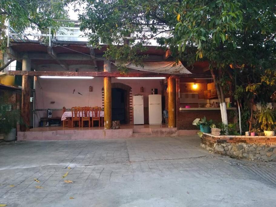 Casa en Pochutla de adobe con boveda catalana., San Pedro Pochutla ...