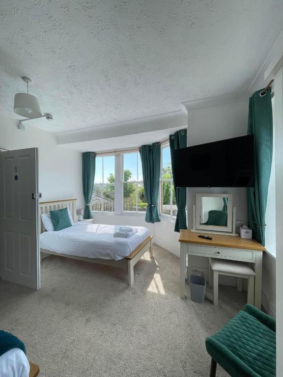 The Coldstreamer, Gulval (updated prices 2026)