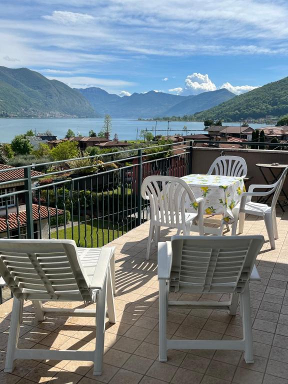 Lake View Terrace, Paratico (updated prices 2025)