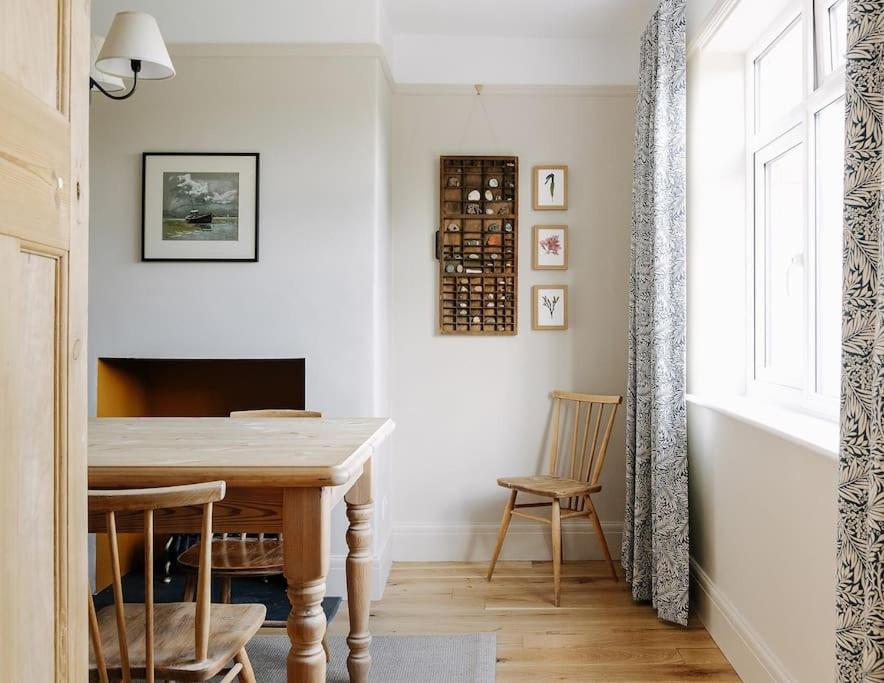 Dovedale House, Whitby (updated prices 2026)