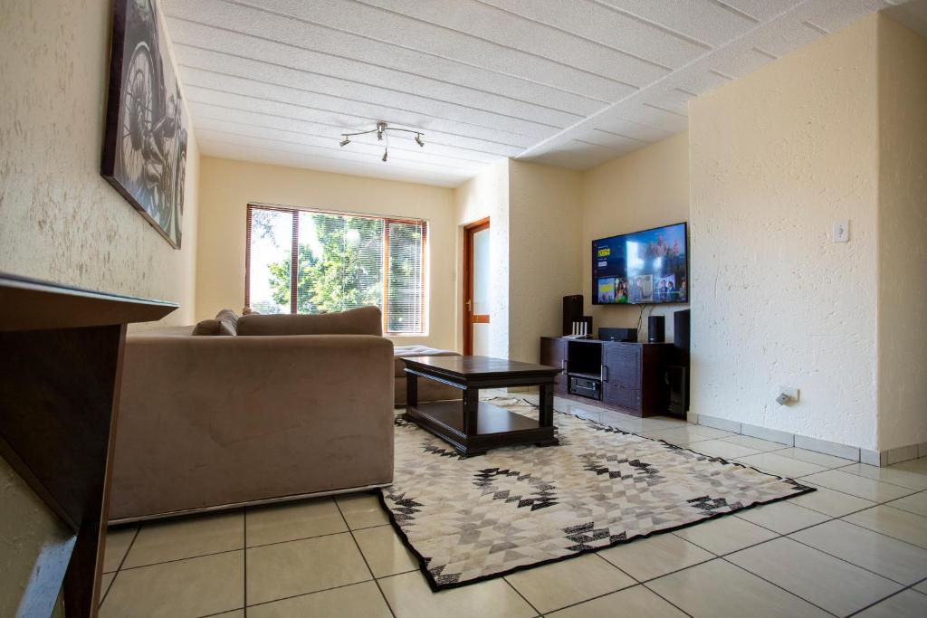 Sandhurst Gate Sandton, Johannesburg (updated prices 2026)