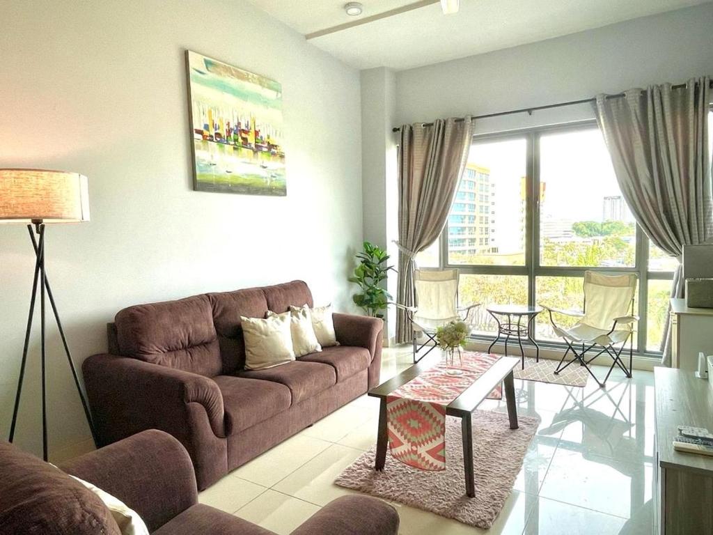 The Loft Imago Residence by Sumundu Suites (4-6 Pax), Kampong Sembulan ...