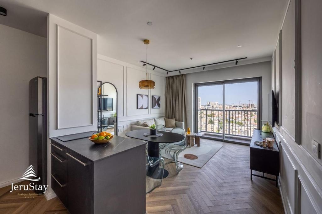 Jerusalem City Centre - Savion View Boutique Apartment, Jerusalem ...