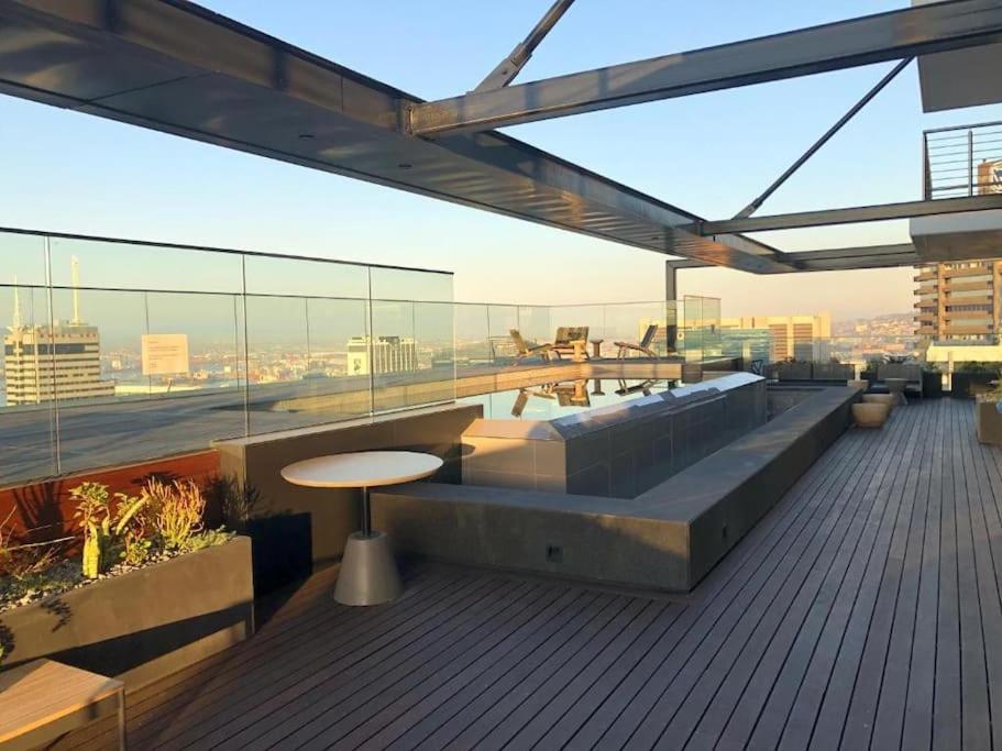 Exquisite 16 on Bree Apartment, Cape Town (updated prices 2026)