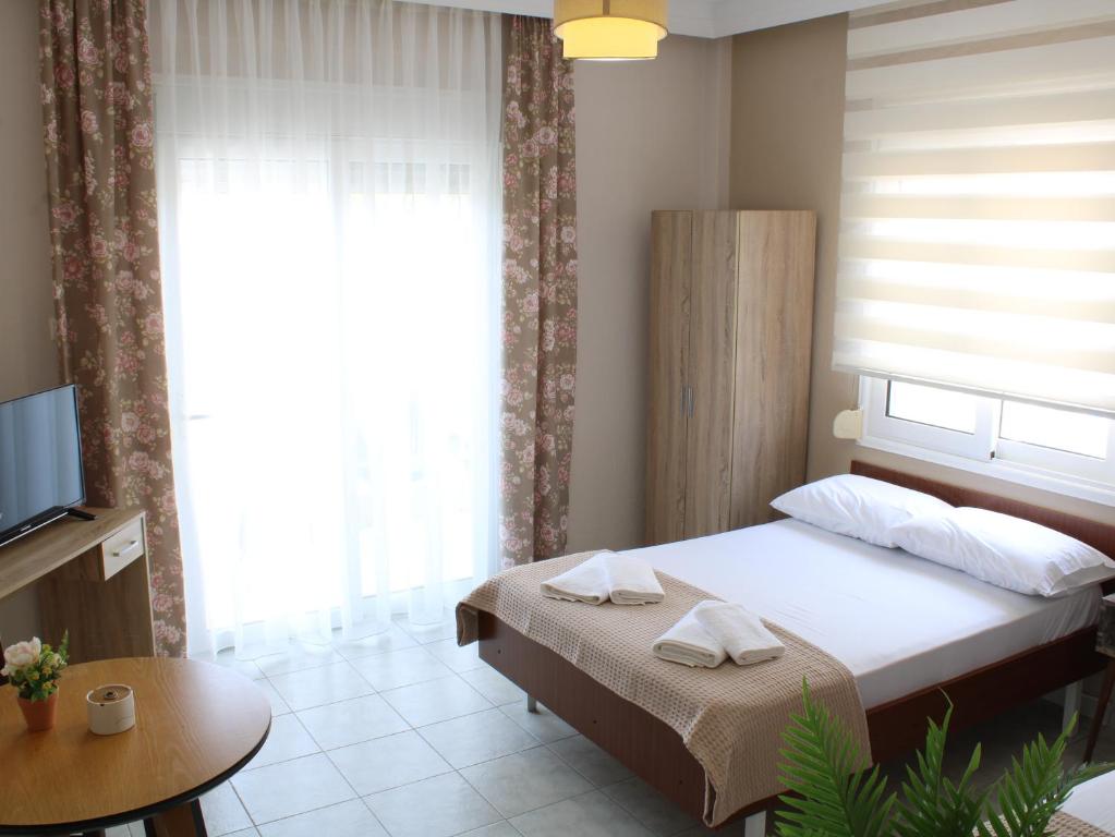 Sunshine apartments by the Sea, Skála Neón Epivatón (updated prices 2026)