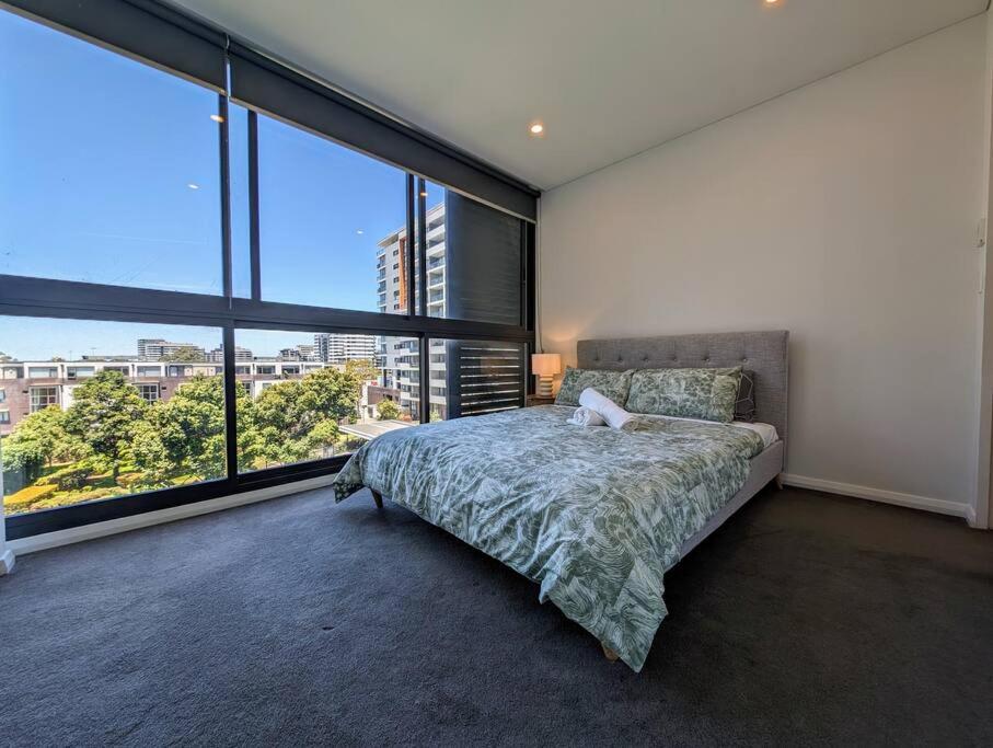 Modern 2 bedroom apartment close to all amenities!, Sydney (updated ...