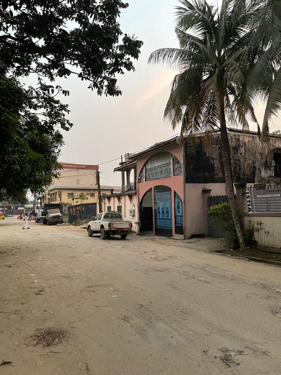 Couba Club, Douala (updated prices 2025)