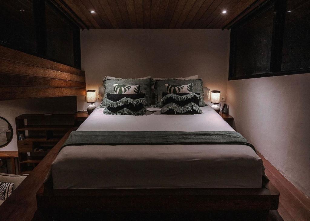 Ubud zen river house, secluded tranquil retreat in nature, Ubud ...
