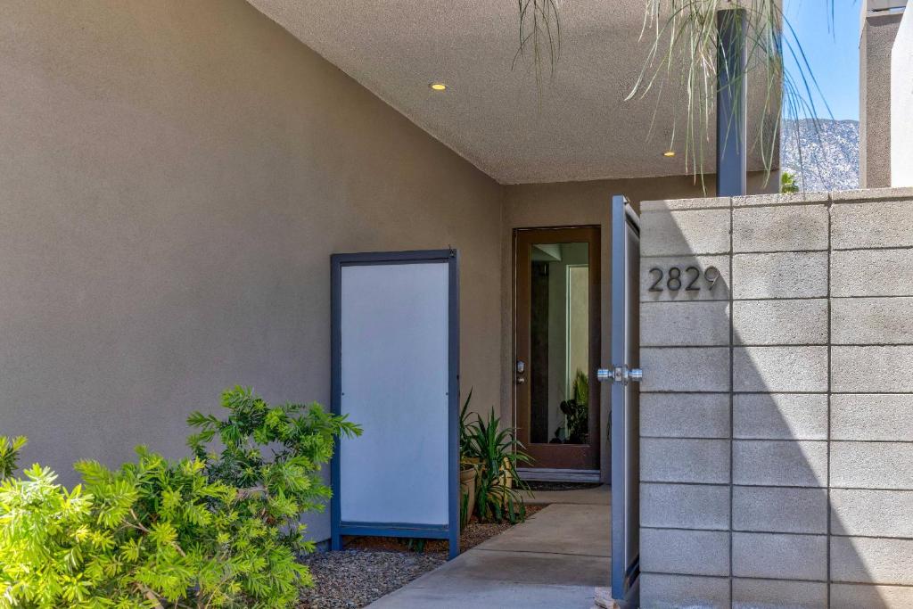 Condo 2829 S. Palm Canyon Dr Palm Springs, Palm Springs (updated prices ...