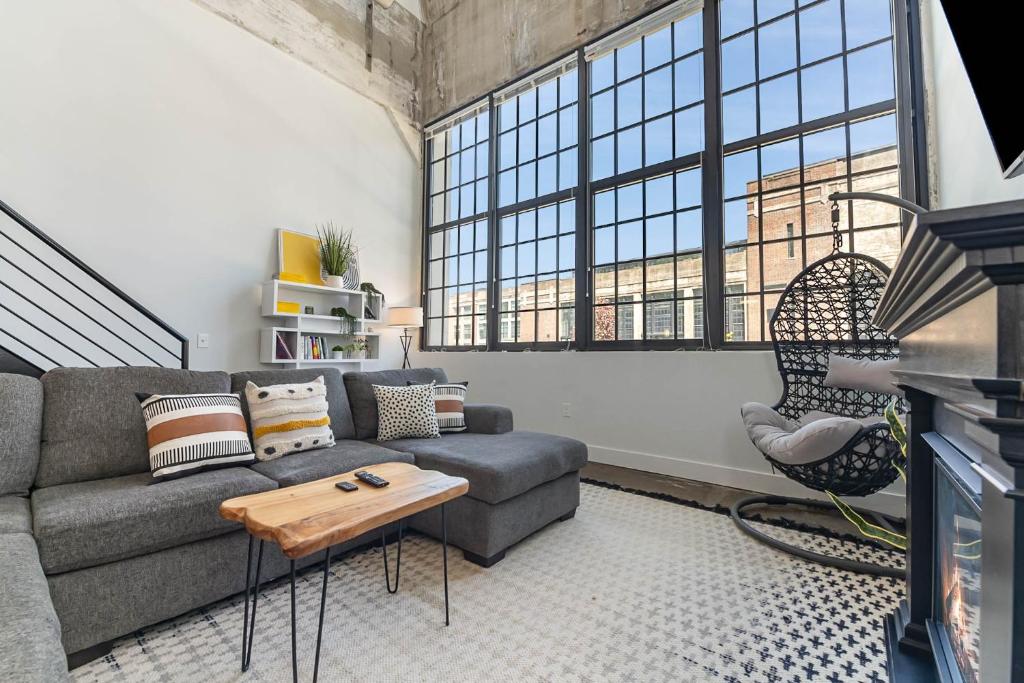 The Coolest Loft in the Cincinnati Area, Maineville (updated prices 2026)