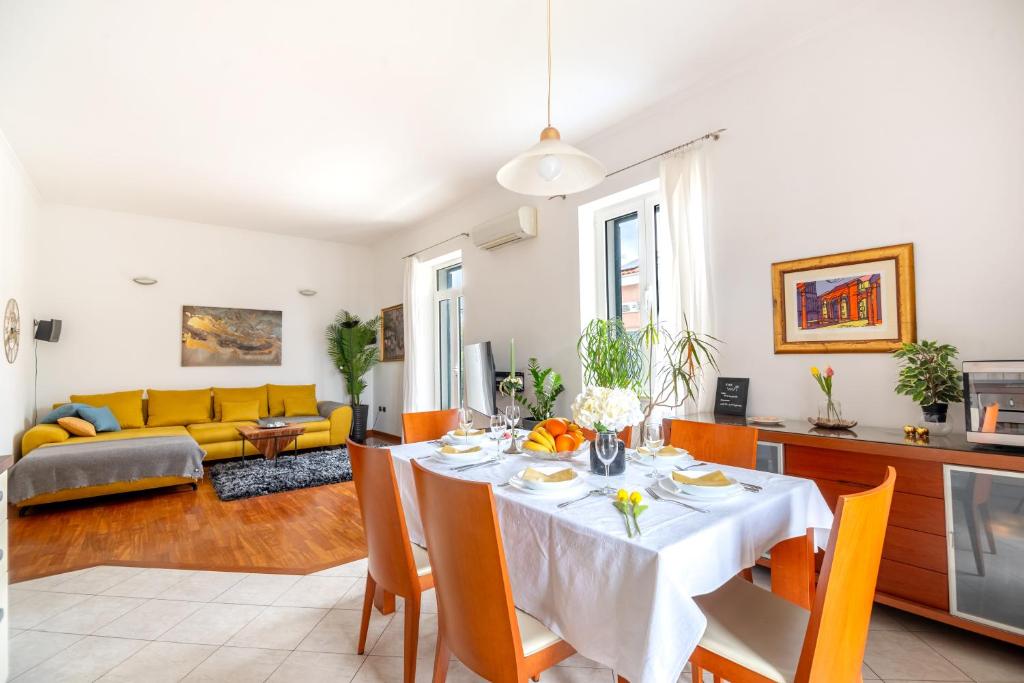 White House Luxury Suite, Split – Updated 2024 Prices