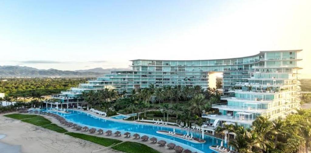 An Iconic beachfront apartment- Peninsula Resort, Nuevo Vallarta (harga ...