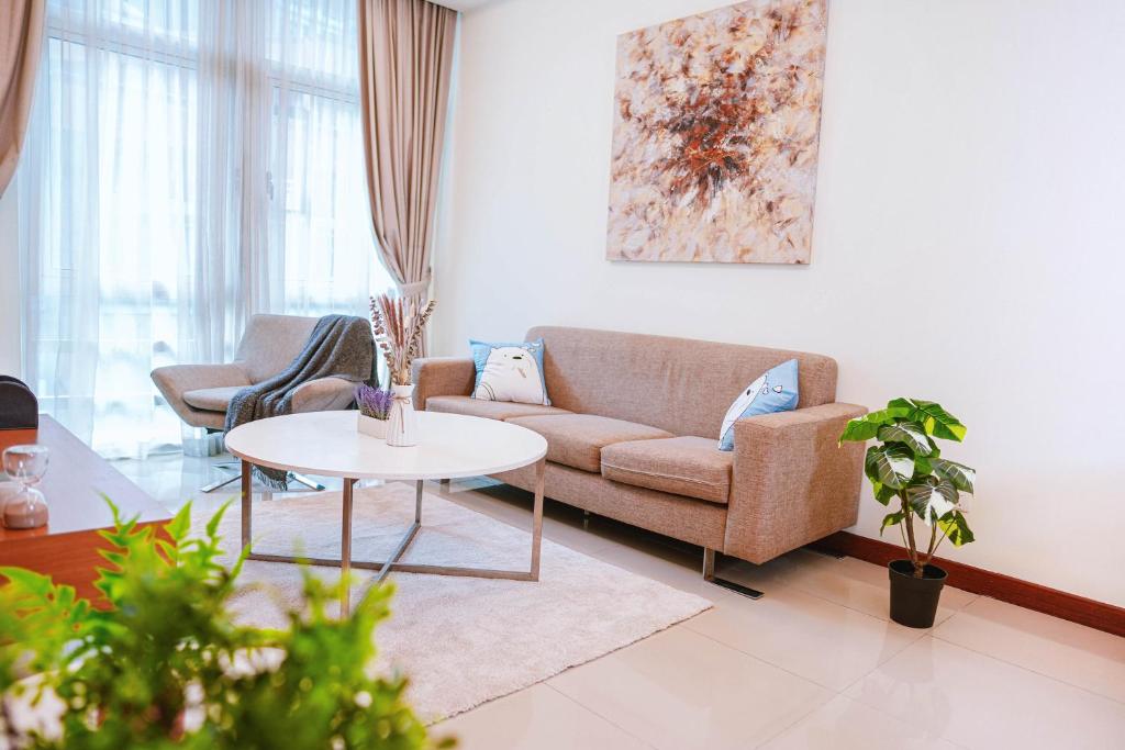 STOP 3 min walk to KLCC Cormar Suites 2BR Bathtub B63 R, Kuala Lumpur ...