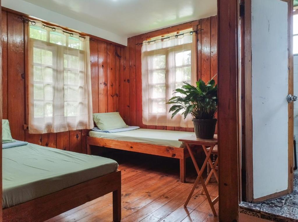 Rm 202 Mhapiya-aw Pensione Inn, Sagada (updated prices 2025)