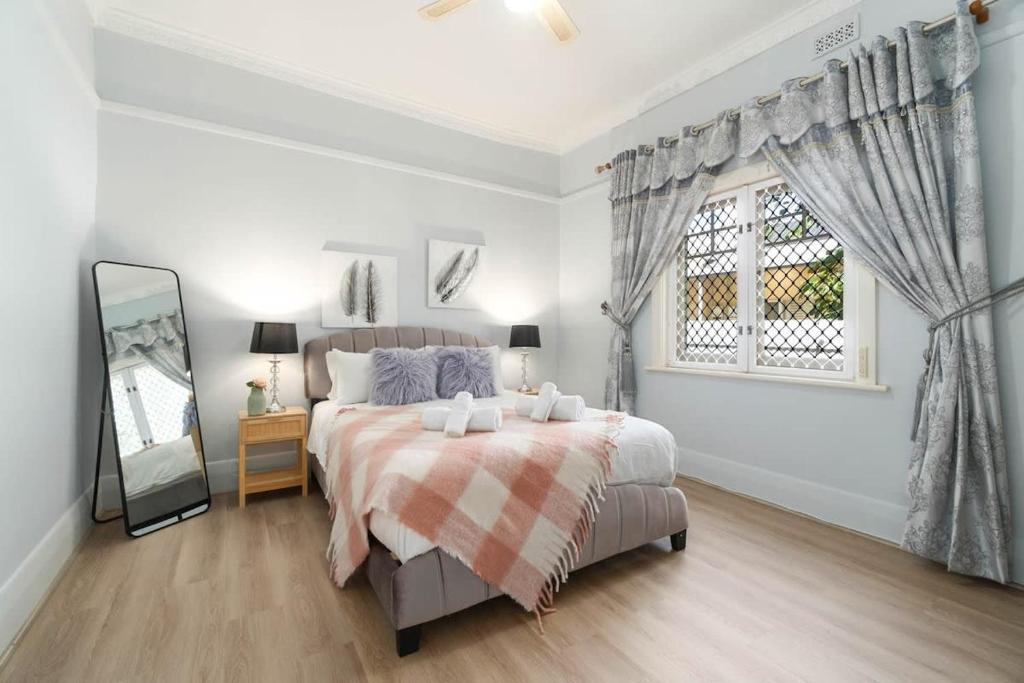 The Newly Renovated - Maylands Vacation Home, Kensington and Norwood ...