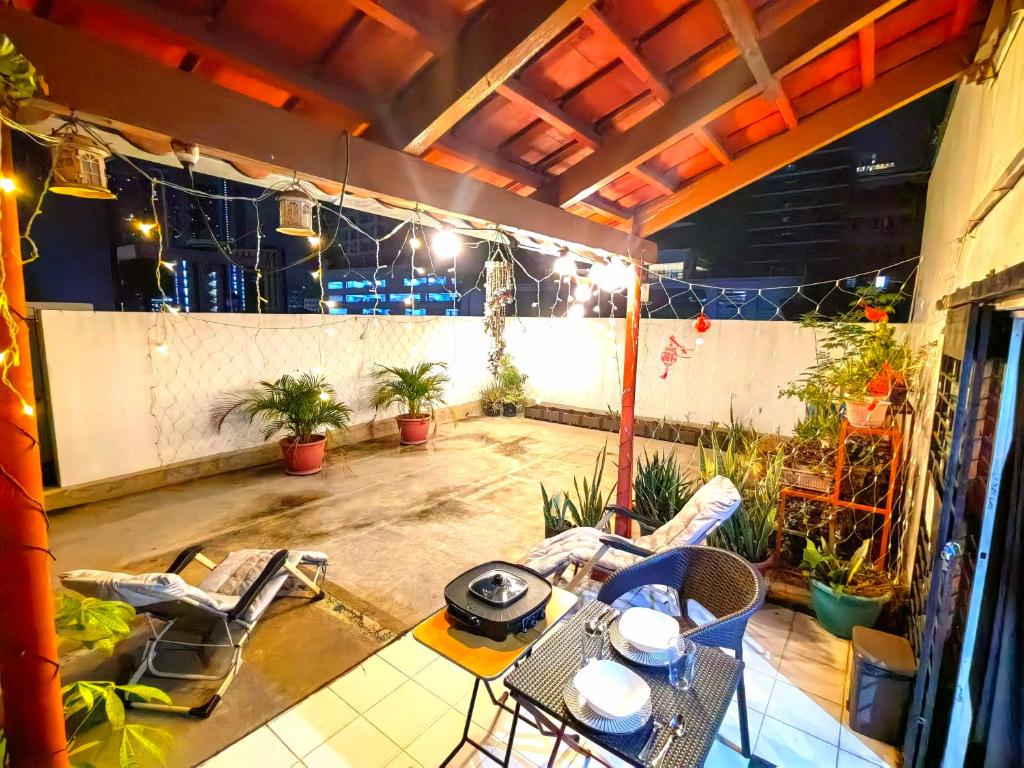 Rooftop Condo Makati, Manila (updated prices 2025)