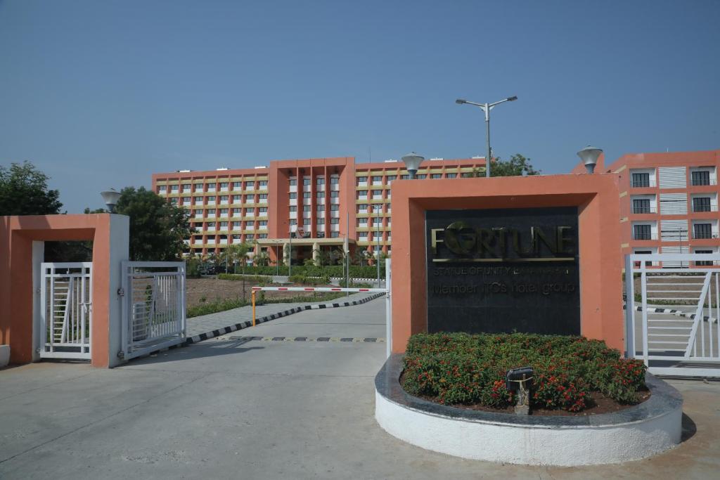 Fortune Statue Of Unity, Ekta Nagar - Member ITC Hotels' Group, Kevadia ...