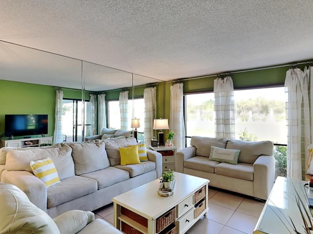 Edgewater Villa 1702, Panama City Beach (updated prices 2025)