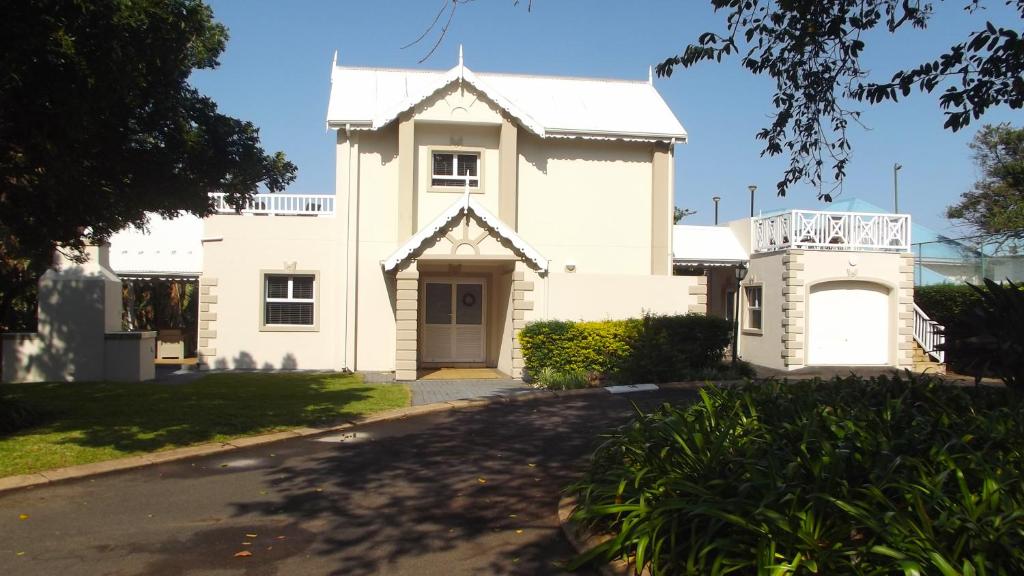 Caribbean Estates 41 28, Port Edward (updated prices 2026)