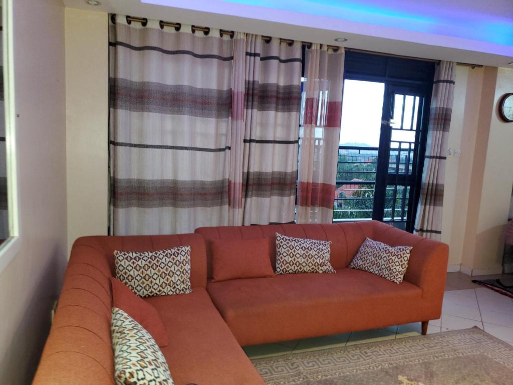 Lisa comfort 501, Kampala (precios actualizados 2026)