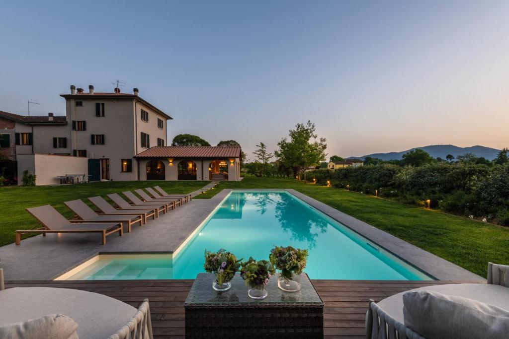 Villa del Nonno, Luxury Tuscan Farmhouse with Pool, Orentano (updated ...